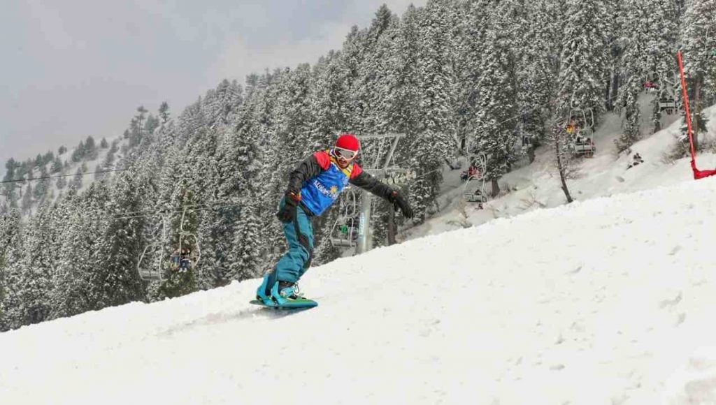 2nd International Snowboarding Championship held at Malam Jabba Ski ...